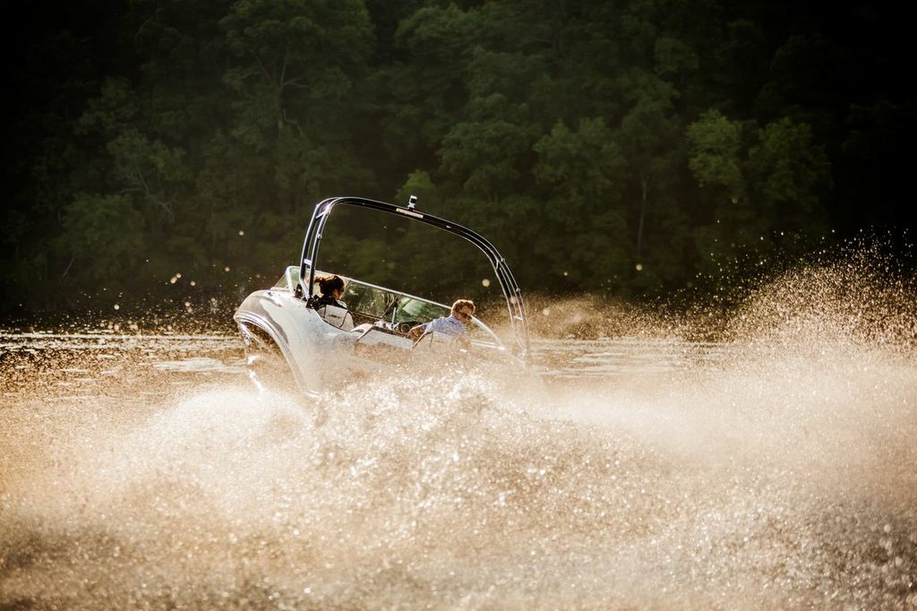 Sea Ray 24 Jet: The Biggest Jet Boat of the Year - boats.com