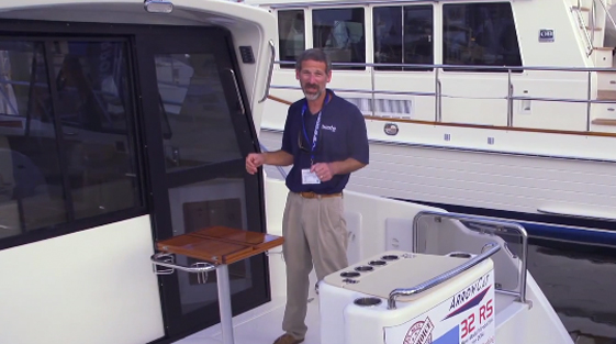 Arrowcat 32: First Look Video - boats.com