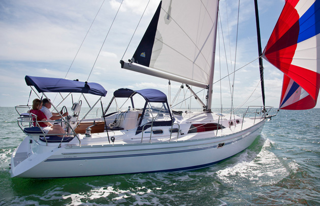 Ten Top Sailboats of 2013 - boats.com